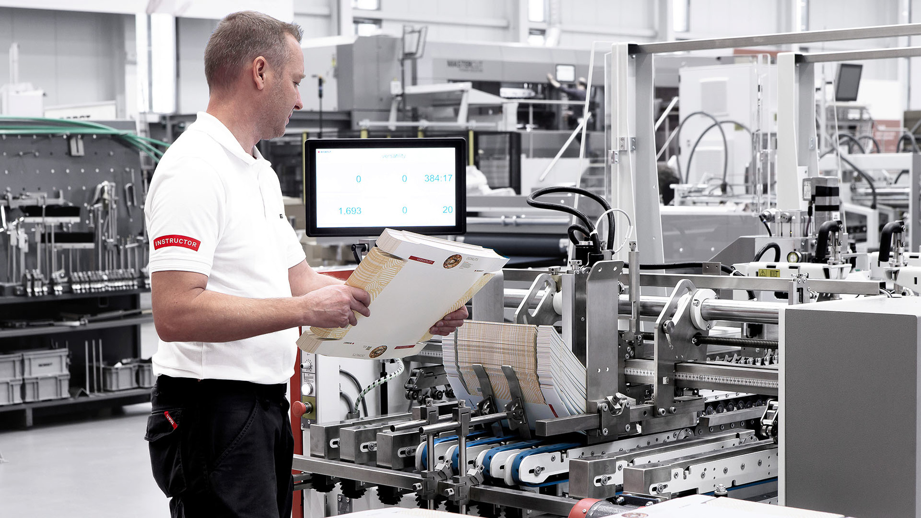 BOBST inaugure la nouvelle évolution de sa machine EXPERTFOLD 50 l 80 l ...